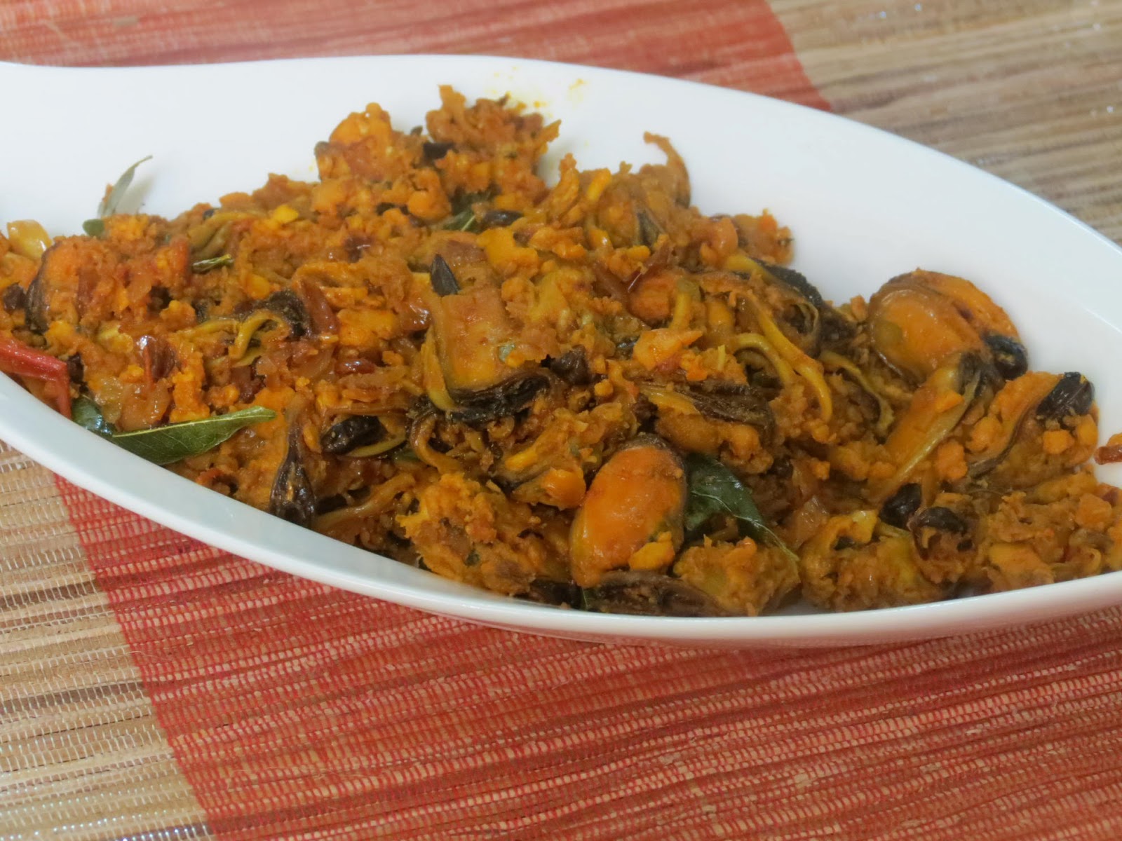 Mittu Cooking Love: Kerala Style Mussel Fry (kallumakai fry)