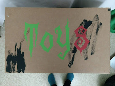 Amber's Craft a Week Blog: DIY Creepy Toy Box