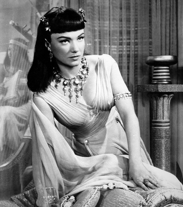 Anne Baxter ~ The Oscar Winning Beauty