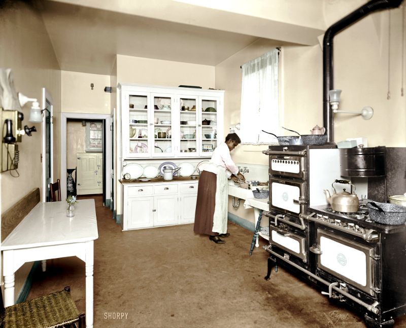 Amazing Colorized Photos Show What Kitchens Looked Like in the First ...