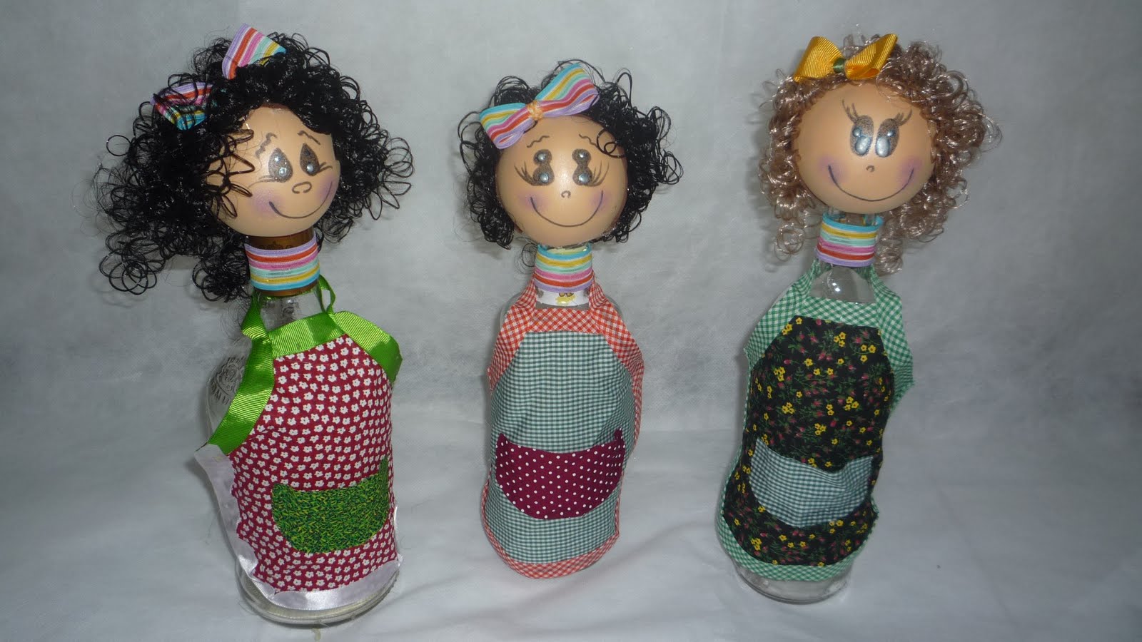 Artesanatos by Joice Diniz: Bonecos de garrafas (6)