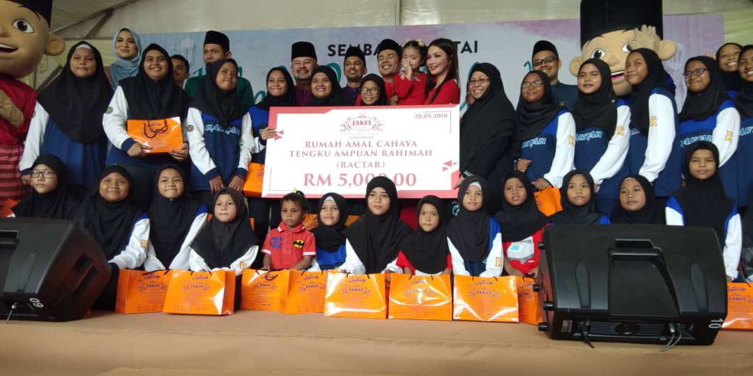 JAKEL SHAH ALAM TAWAR 1000 HELAI BAJU MELAYU PERCUMA SEMPENA JAKEL ...