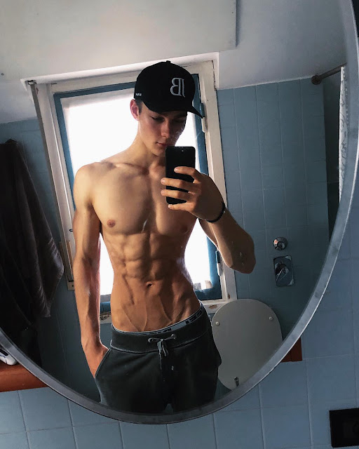 Luca Heubl - Gym Abs