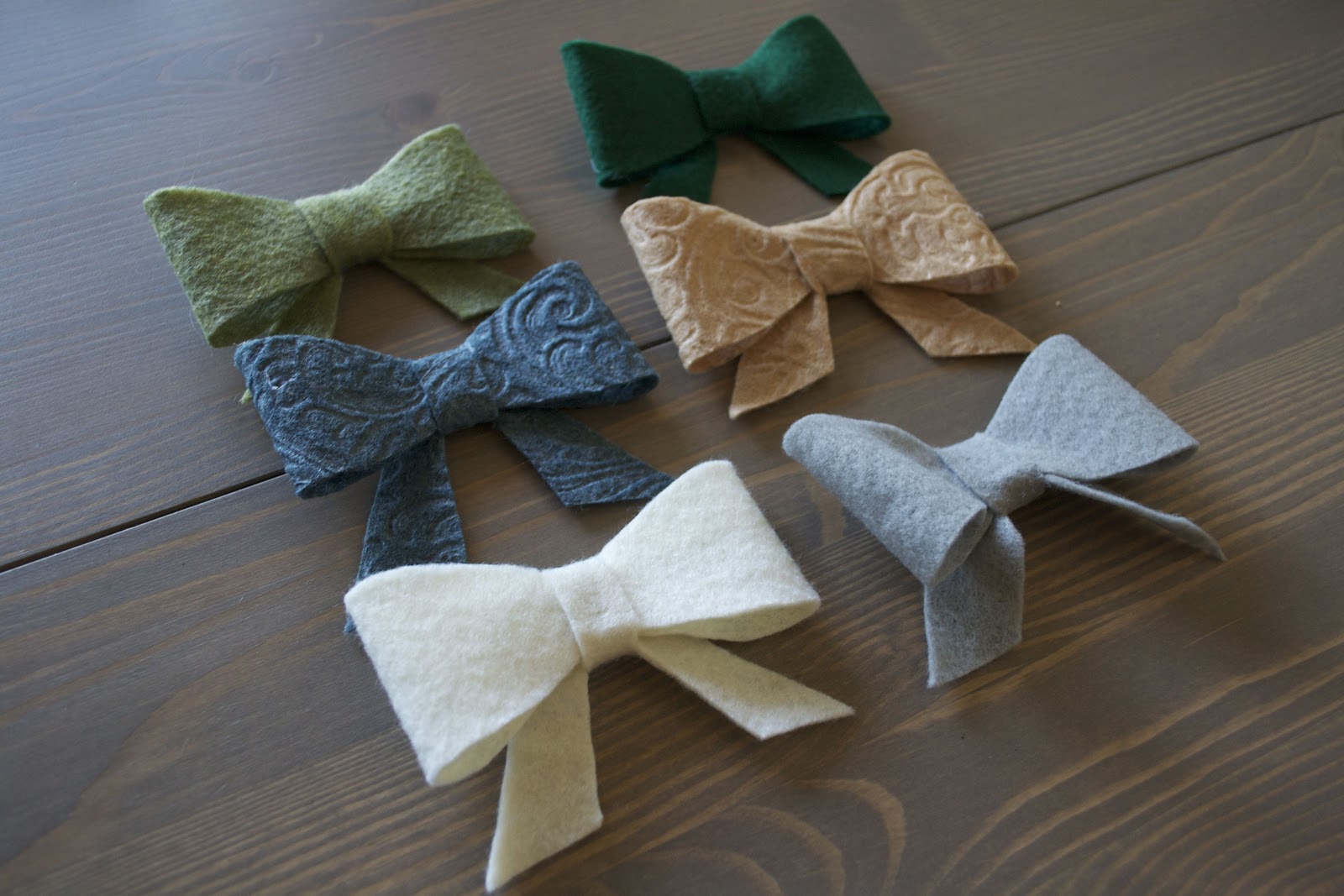 with two n's: Felt Bows! Felt Bows! Felt Bows!