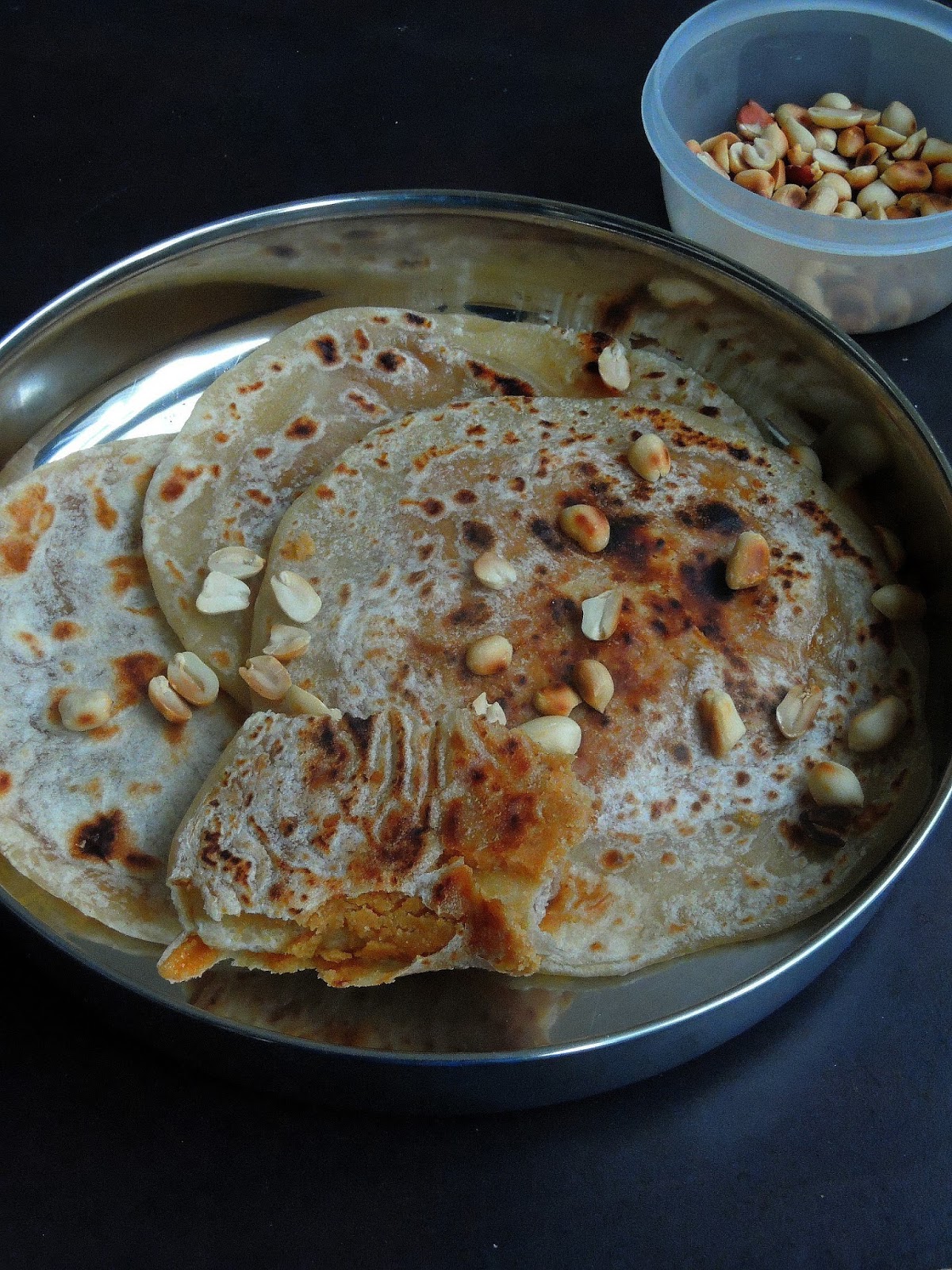 Priya's Versatile Recipes: Peanut Poli/Shenga Holige/Ground Nut Sweet ...