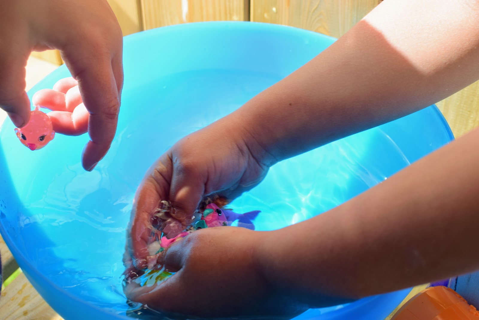 Splashlings Medical Clinic Play Set and Mermaid and Friends Set Review ...