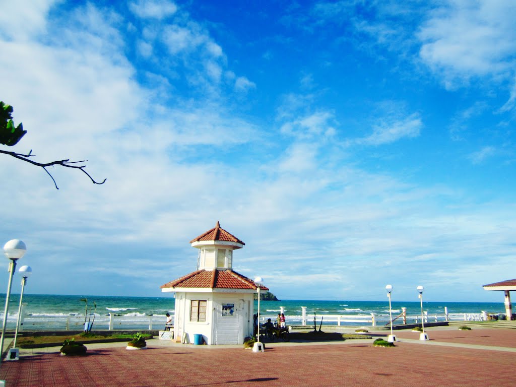 LA PLAYA DE ROXAS PEOPLE'S PARK
