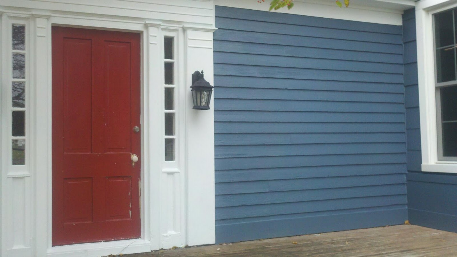 Heidi's Old House: Siding project - finished