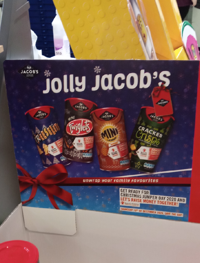 Supersupergirl's Food Reviews: Jolly Jacobs snacks for Christmas