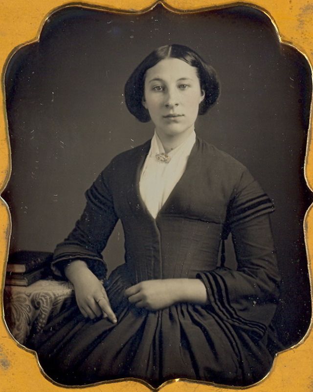 30 Fabulous Photos Show Fashion Styles of Victorian Girls in the Mid ...
