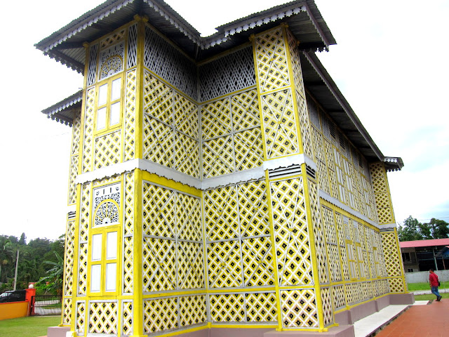 Travelholic: Masjid Ihsaniah Iskandariah | Intricacy of Kelarai