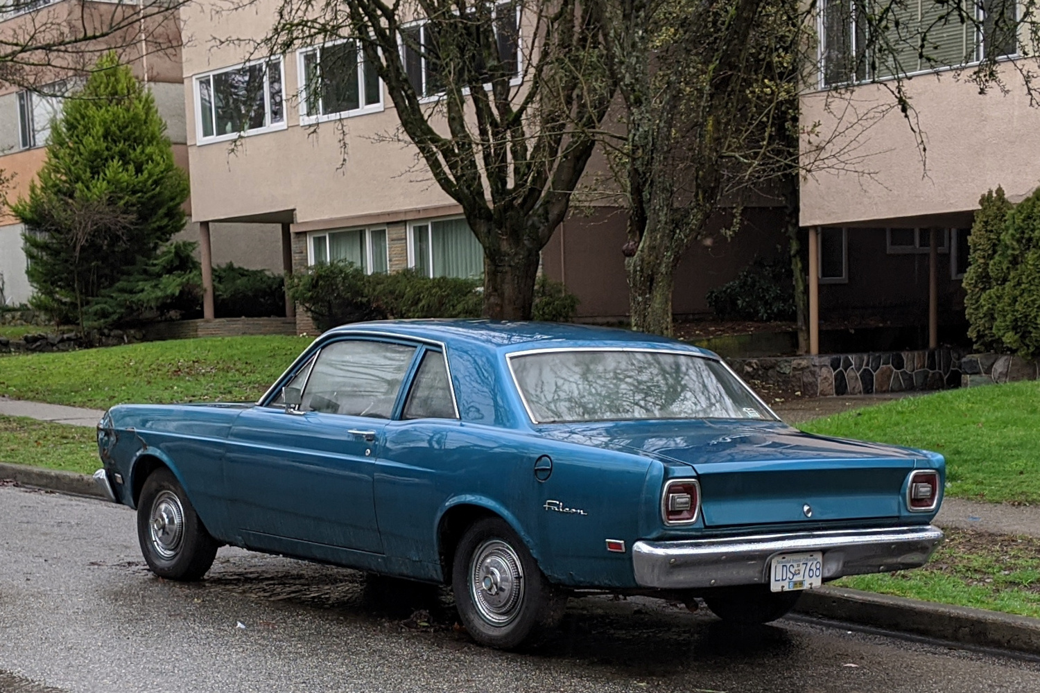 Old Parked Cars Vancouver: 1968 Ford Falcon