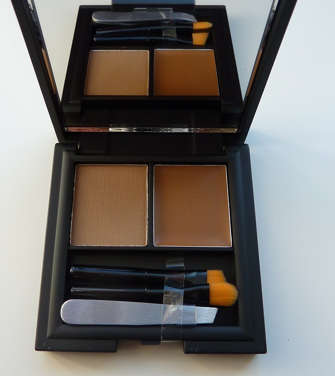 Click and Make-Up Beauty Blog: Scouse Brows in association with Sleek ...