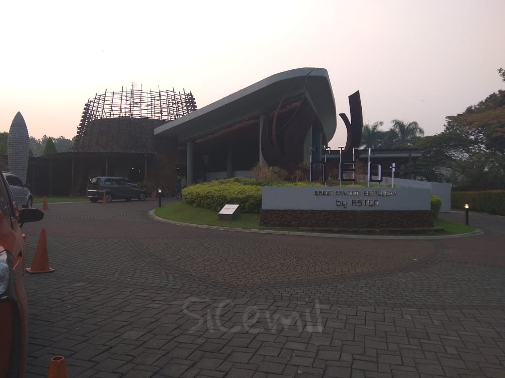 Pengalaman Menginap di Hotel Neo+ Green Savana, Sentul City | Cemil