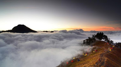 Fenomena Wisata Negeri Di Atas Awan, Tapi...... - Guru Geografi