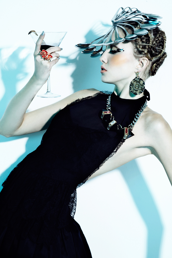 Edible insects, woman eating insects bugs beauty images, Gabrielle ...