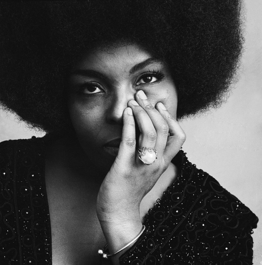 Stunning Portraits of Roberta Flack Taken by Jack Robinson in November ...