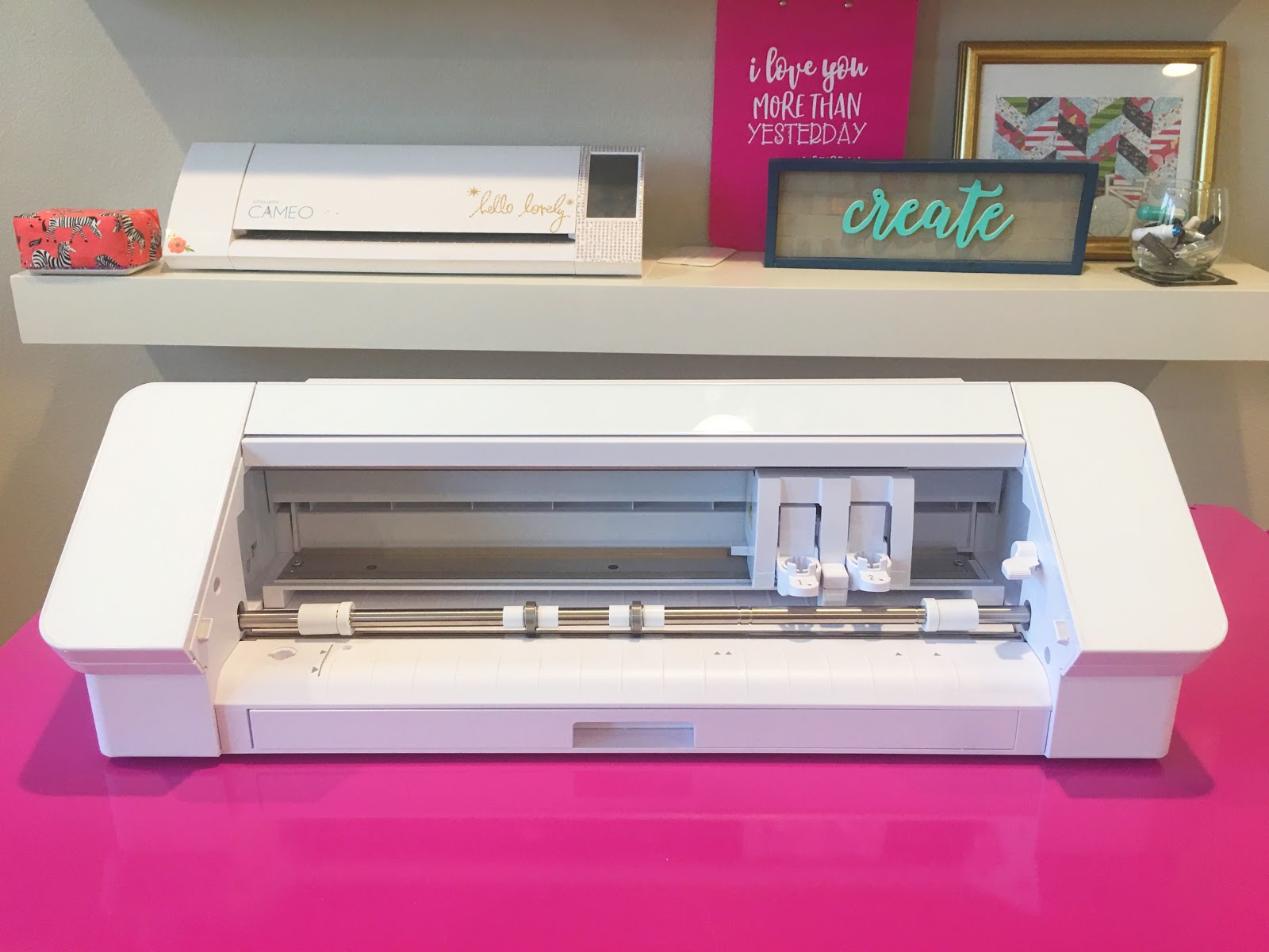 Silhouette CAMEO 4 Set Up and Unboxing (Video) - Silhouette School Silhouette CAMEO 4 Set Up and Unboxing (Video) - Silhouette School