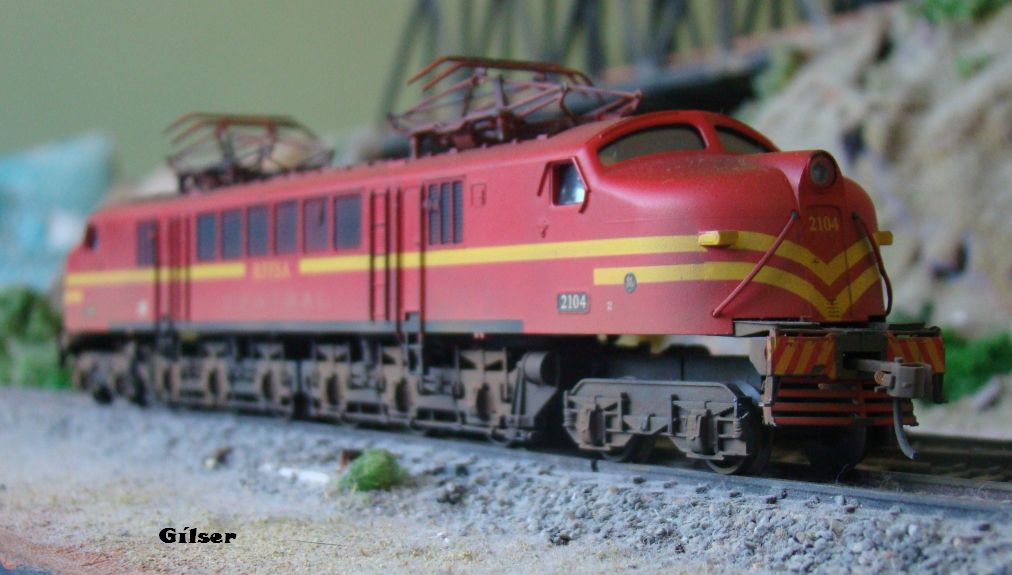 Gílser ferreo trens: V8 RFFSA CENTRAL