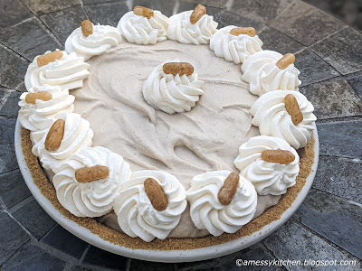 Frozen Root Beer Float Pie - Happy Pi Day!