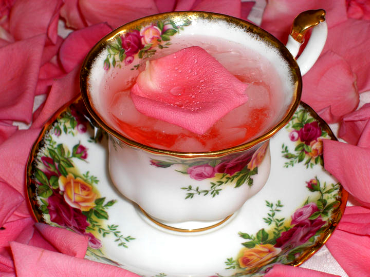 5 Things You Didn´t Know about Roses + Rose Tea | MIS PAPELICOS