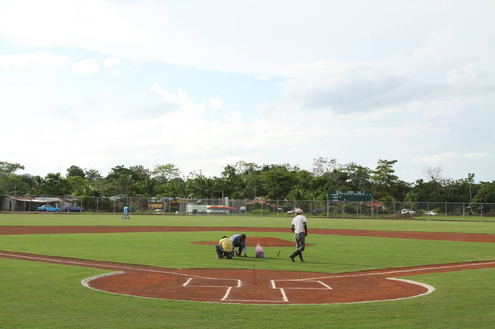 Beisbol & Softbol Costarricense: Campo de Béisbol esta practicamente listo