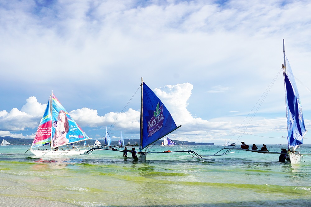 Boracay Island: Paraw Sailing - The Daily Posh | A lifestyle and travel ...