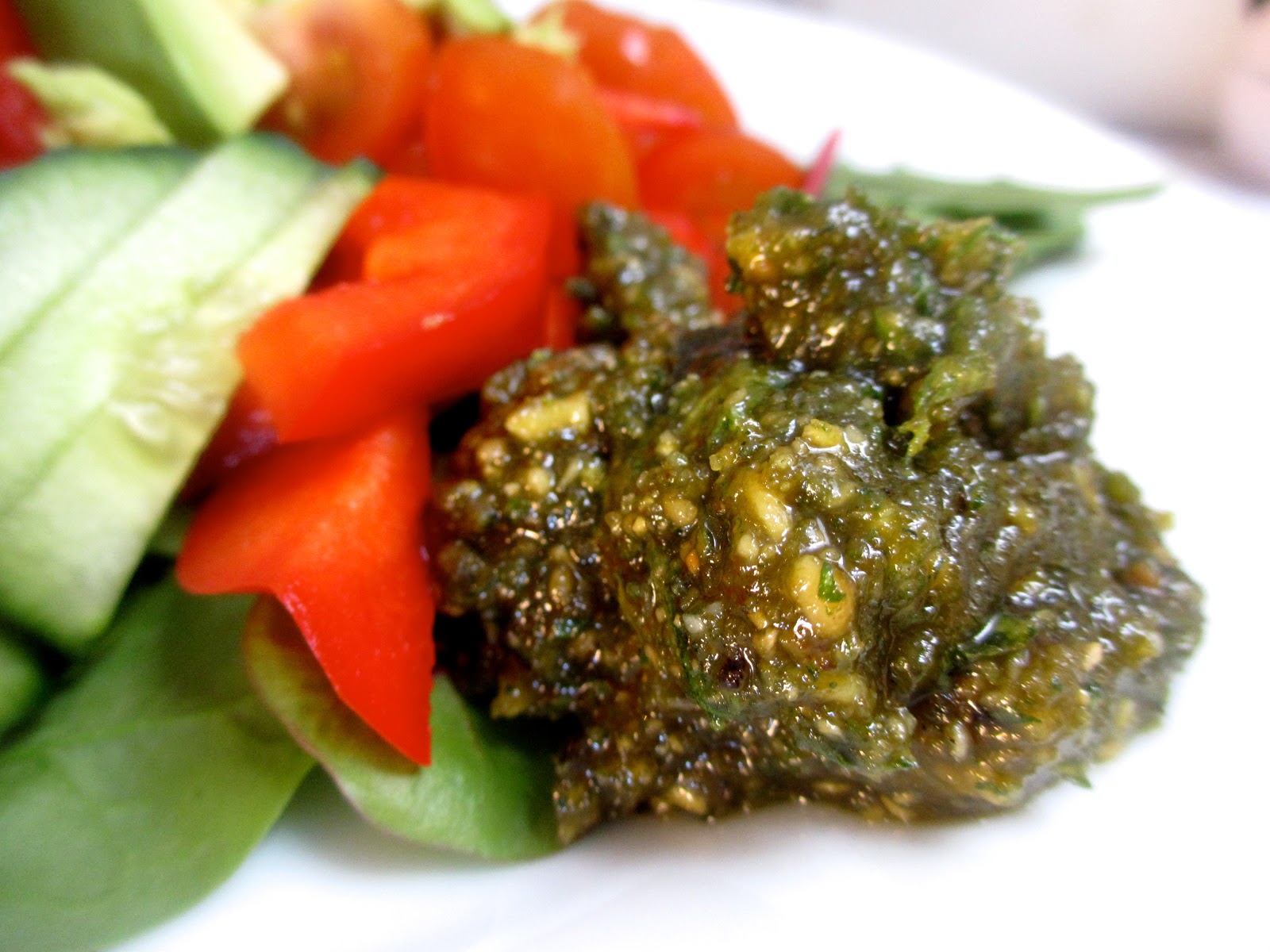 Heitmat: Kyllingsalat med pesto