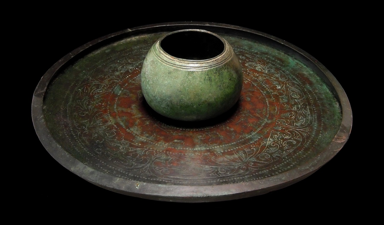 PATINA FOLK & ETHNOGRAPHIC ART: TALAM / JAVANESE OFFERING TRAY II