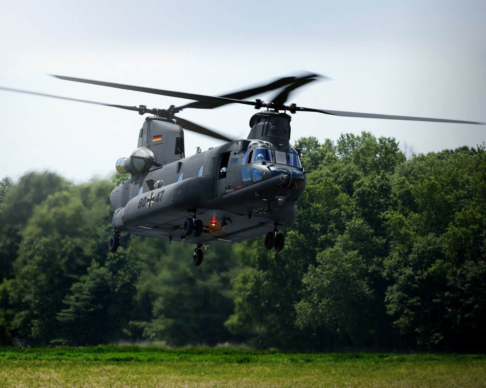 AAG_th บันทึกประจำวัน: สายการผลิตเฮลิคอปเตอร์ลำเลียง CH-47 Chinook จะ ...