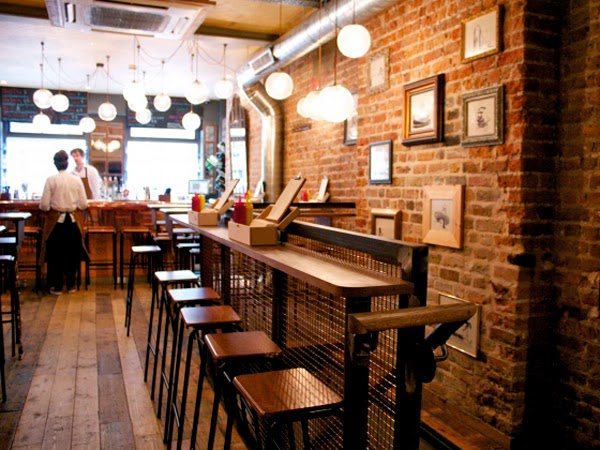 Hot-Dogs & Champagne ? | Les Bons Viveurs (L.B.V.)