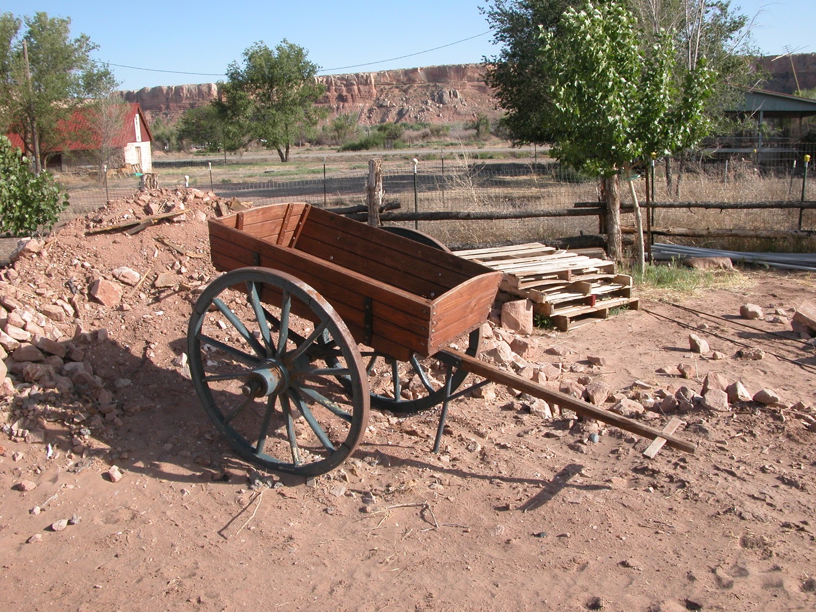 The McConkie Chronicles: The McConkies Assemble in Bluff for the 2011 ...