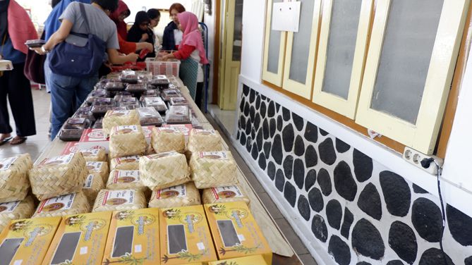 Oleh-Oleh Gethuk Semar Karanganyar