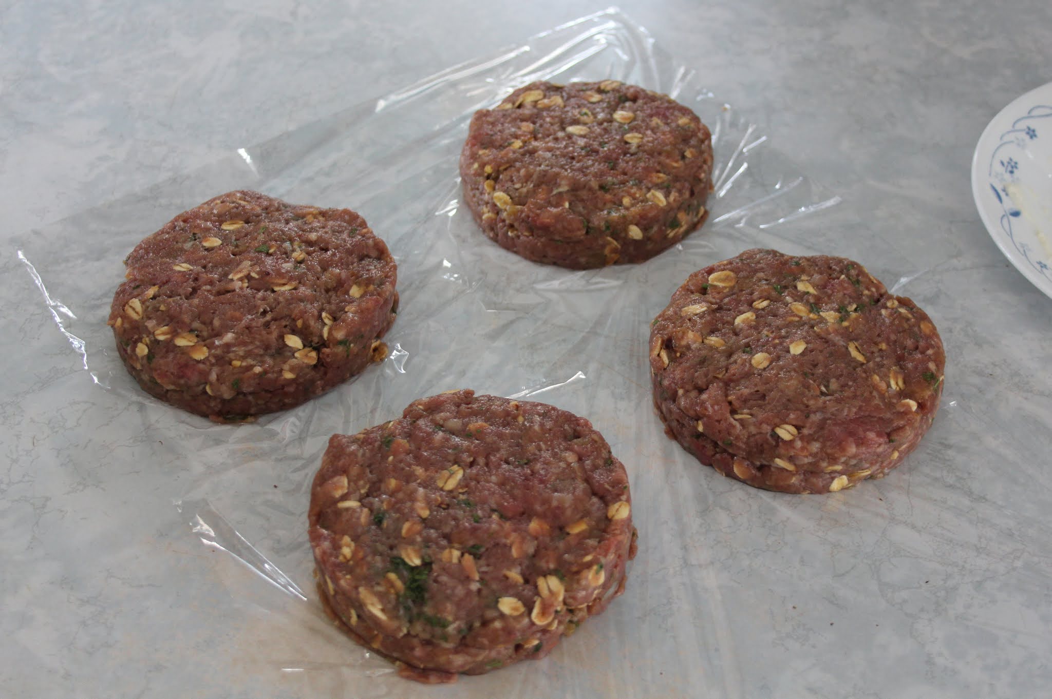 Jo and Sue: Garlic Overload Burger
