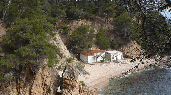 Històries de Palafrugell: L'església fortificada de Sant Esteve de Mont-ras
