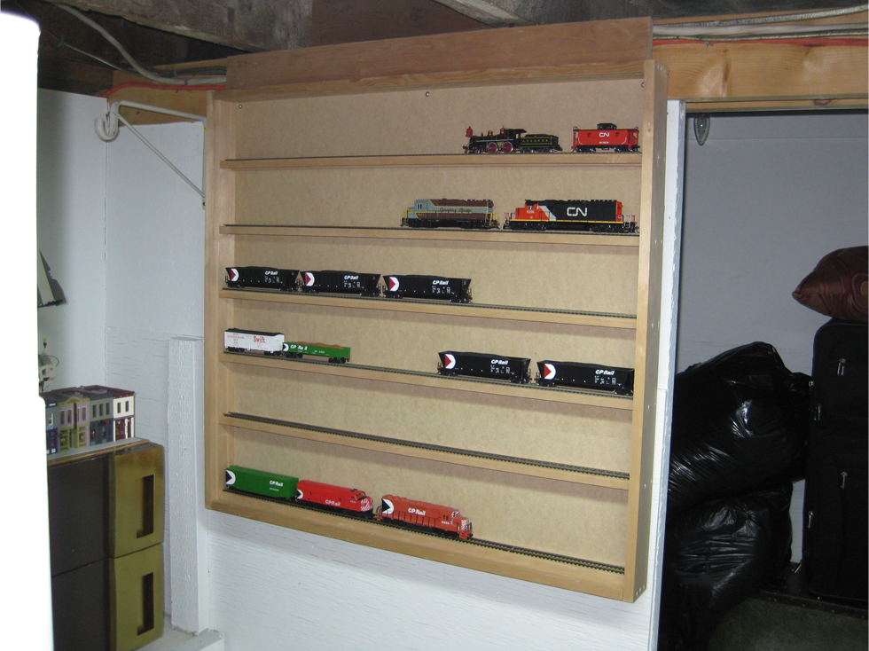 Train Display Case - TY'S MODEL RAILROAD