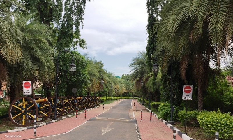 VELUDHARAN TEMPLES VISIT : Amir Mahal / The Arcot Nawabs Palace – A ...