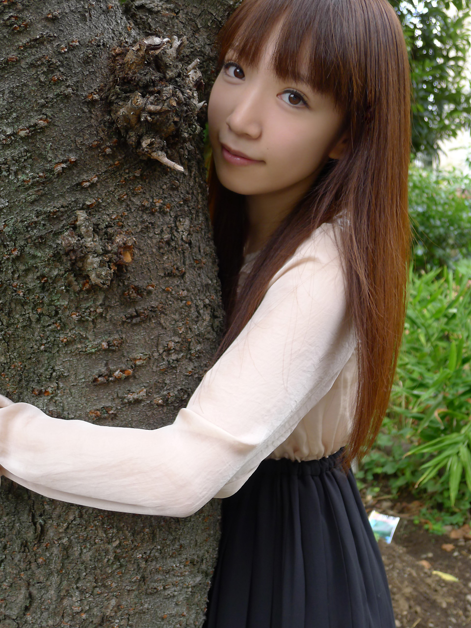 Airi Shimizu Japanese Sexy Model Sexy Black Skirt Outdoor Fashion Photo