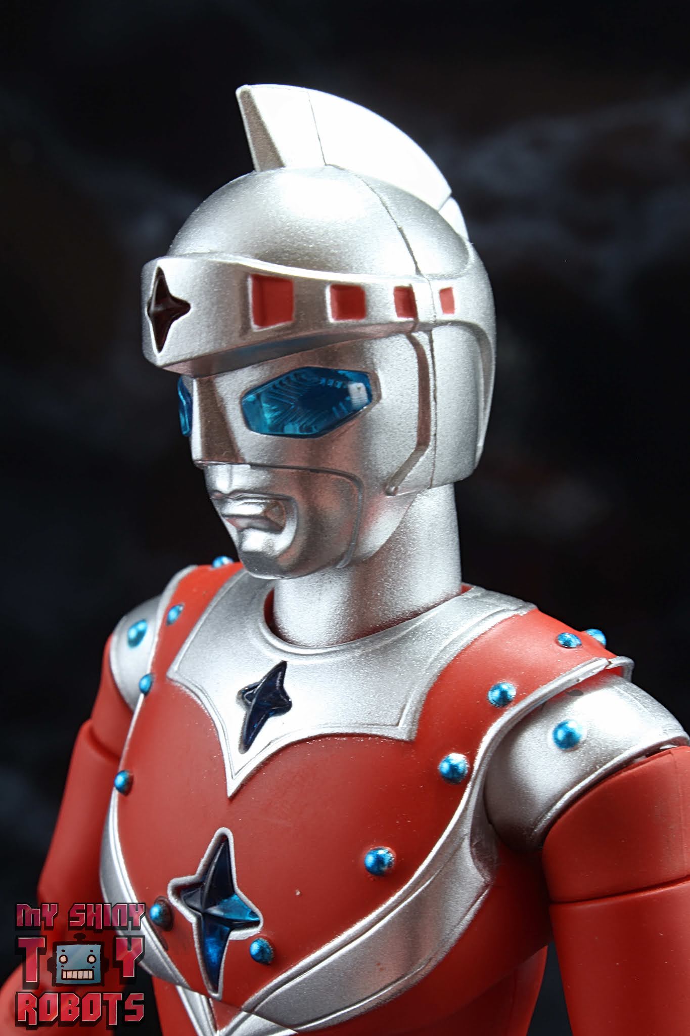 My Shiny Toy Robots: Toybox REVIEW: Hero Action Figure Iron King