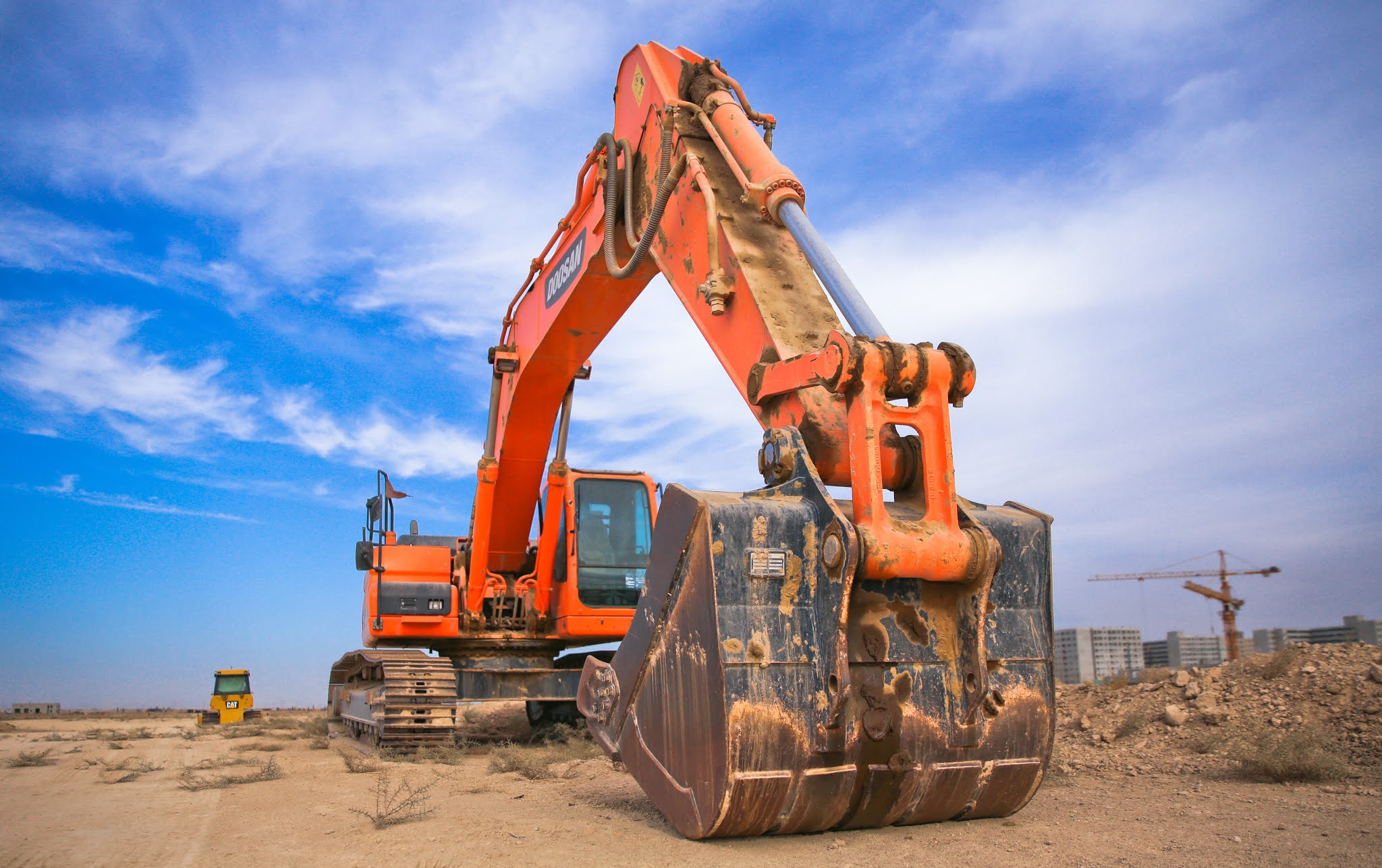 TOP BENEFITS OF USING AN EXCAVATOR