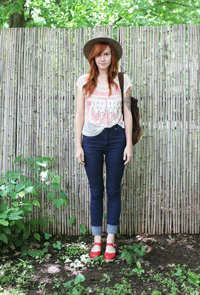 iMyne Fashion: Outfit Inspiration | Wearing Clogs