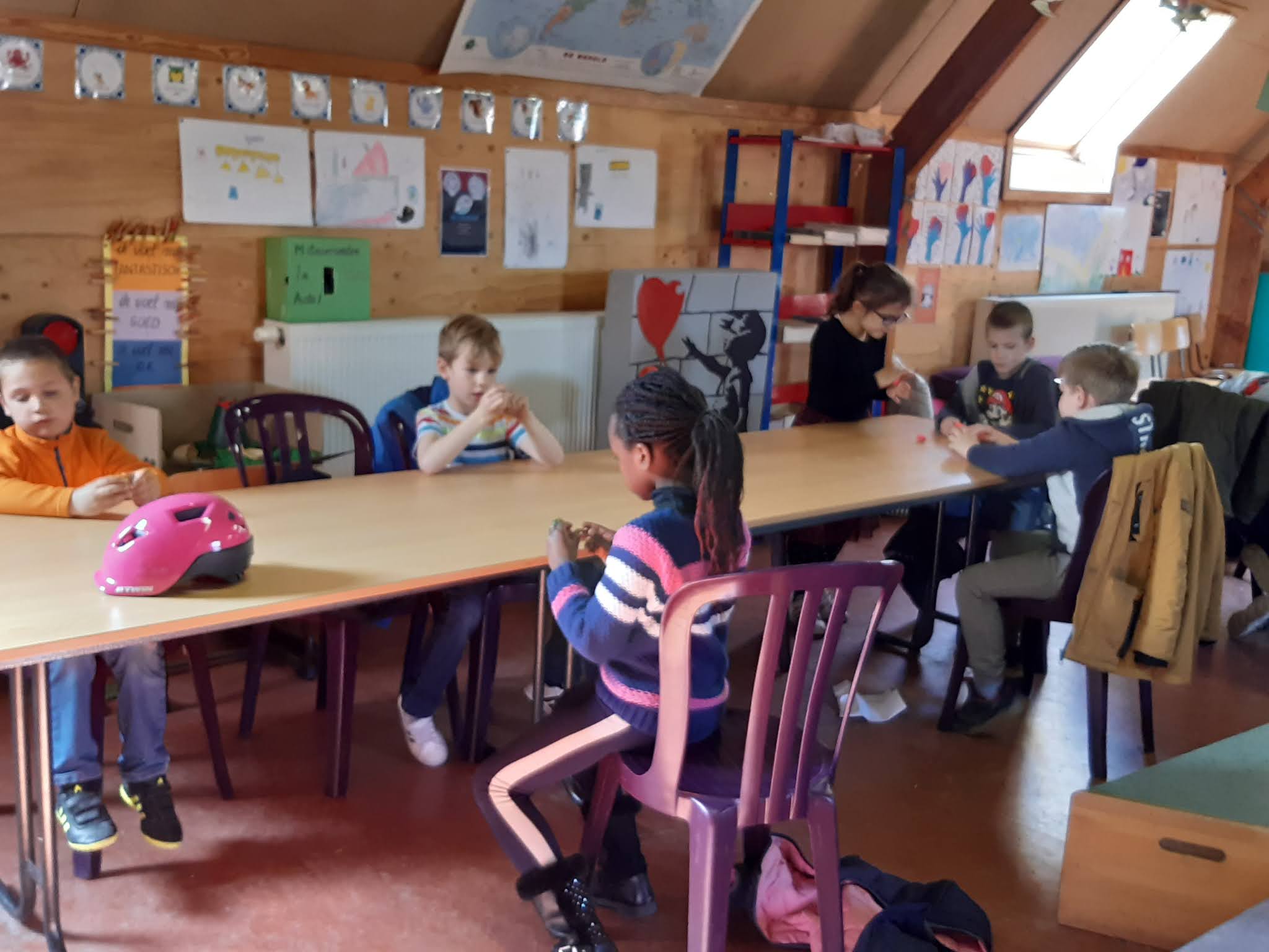 Zedenleer De puzzel meiboom: Interlevensbeschouwelijk les: Komen eten L1 en L2