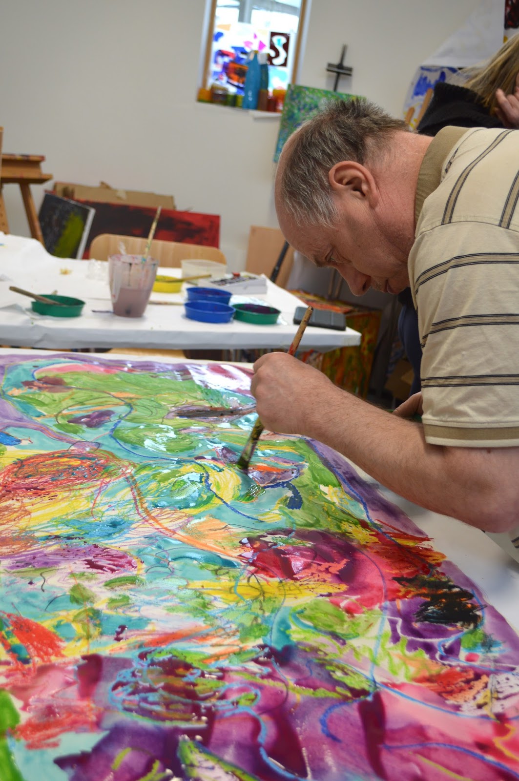 LEVEL Visual Arts: Two men create a connected painting. 23 March 2016