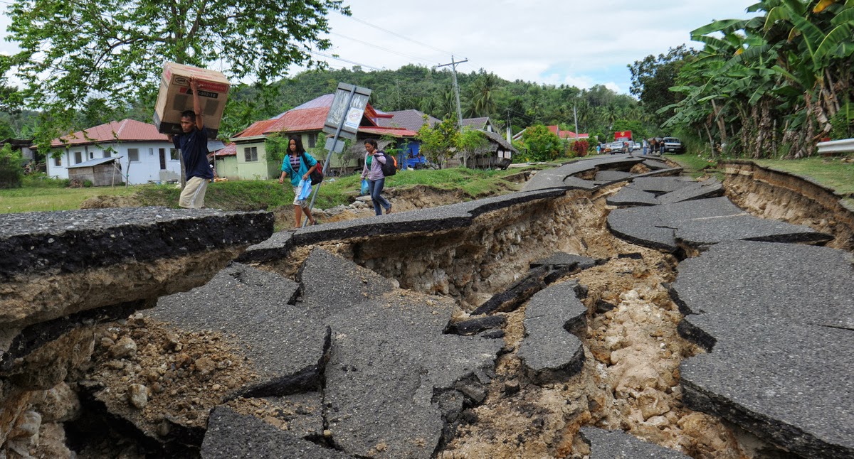 Bohol Island, Philippines Earthquake 2013 Leaves At Least 20 Dead