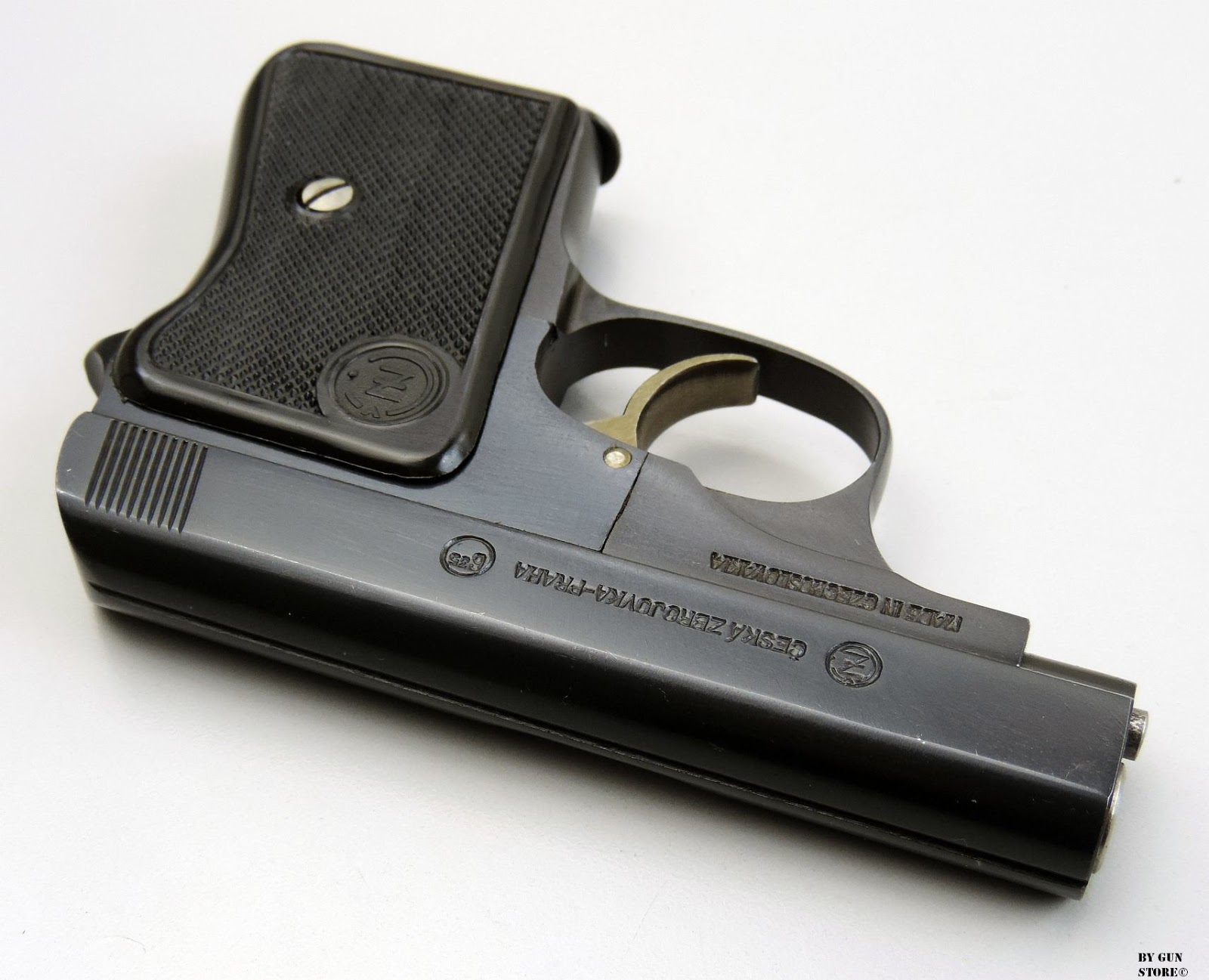 Armi usate web portal: Pistola CZ CESKA ZBROJOVKA mod. 45 cal. 6,35 mm