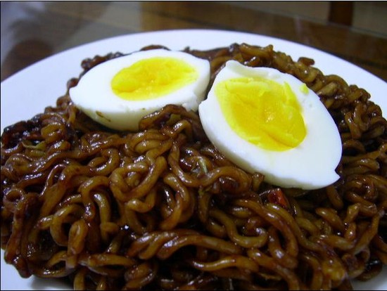 It's snack time!: Korean ramen : Chapaghetti