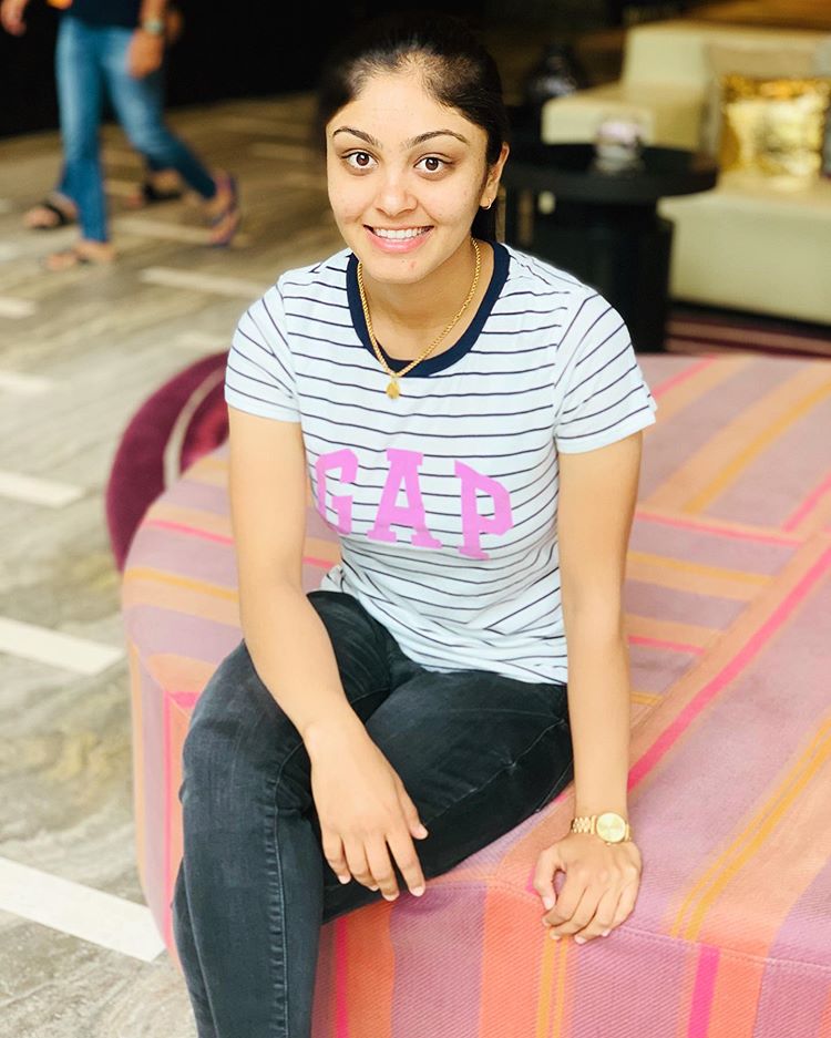 Cricketer Deol Harleen Photos - Talkiewoods - Entertain you million ways!