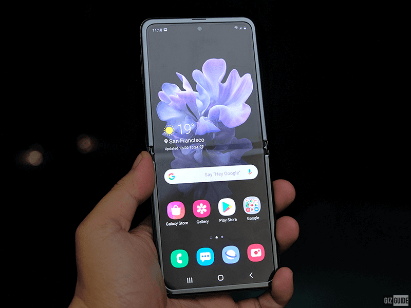 Samsung Galaxy Z Flip Unboxing and First Impressions