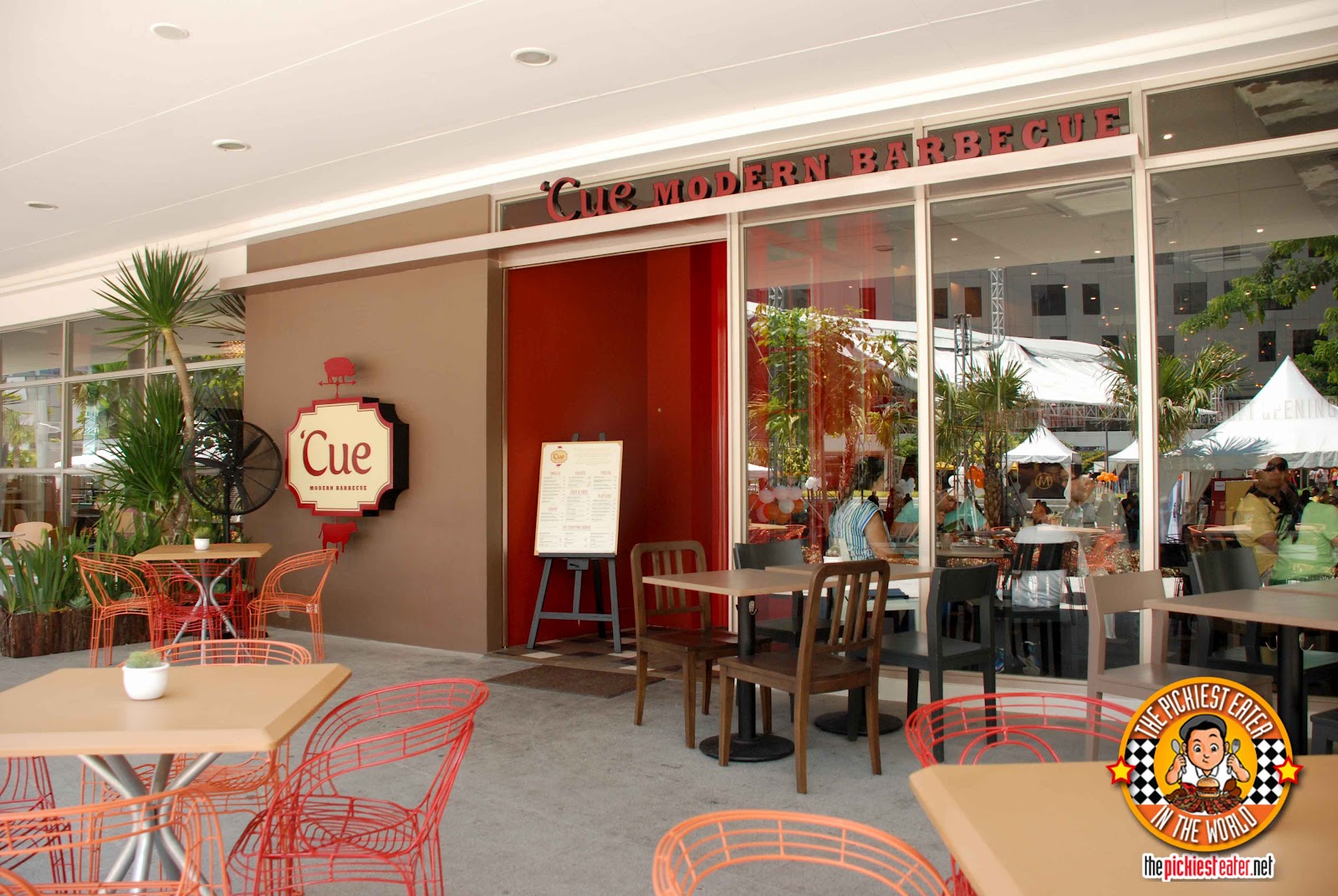 THE PICKIEST EATER IN THE WORLD: RIGHT ON 'CUE: MODERN BARBECUE