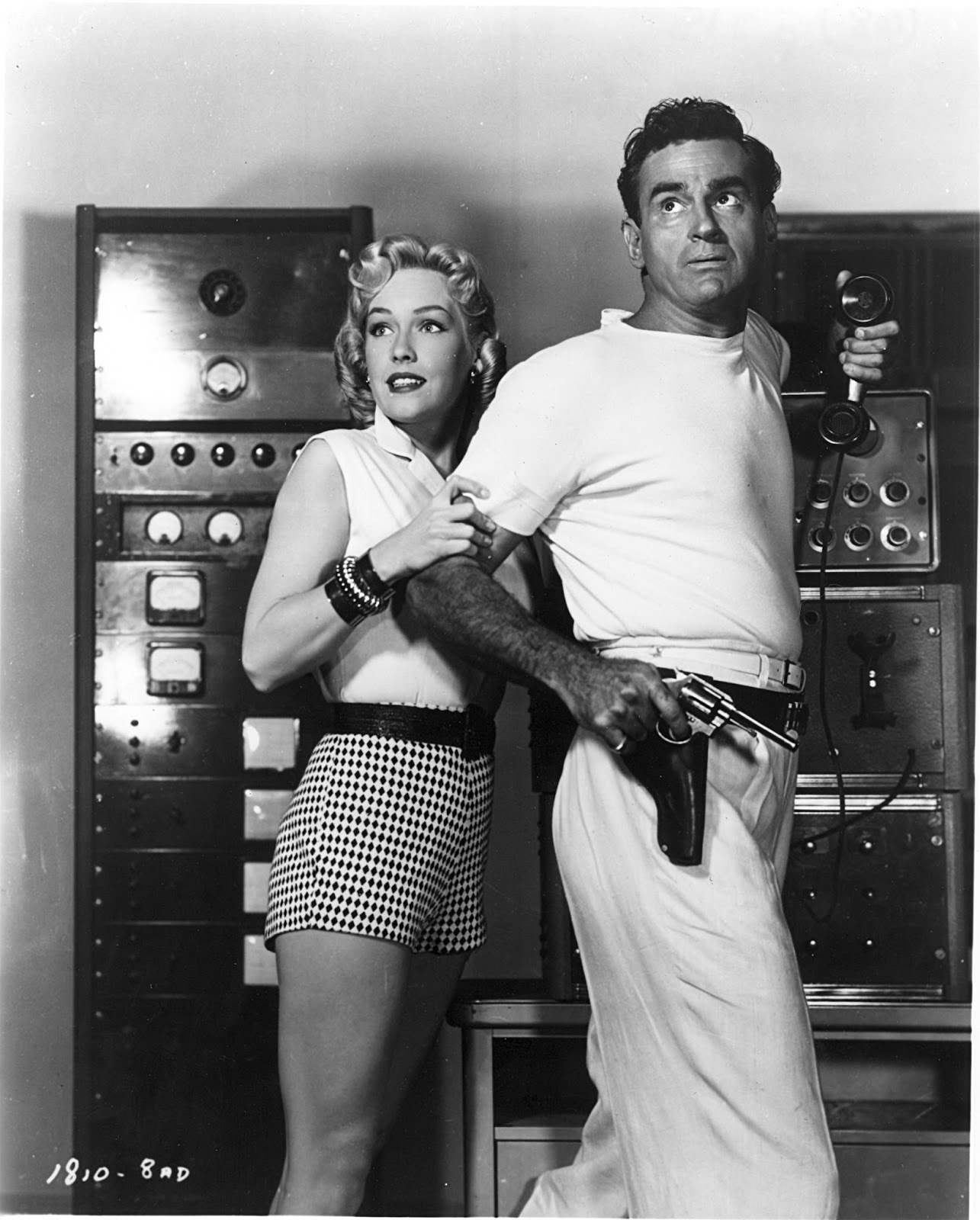 Slice of Cheesecake: Leigh Snowden, pictorial